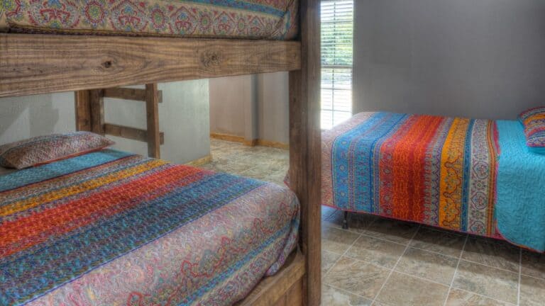 Griffin’s Lodge – River Rim Resort